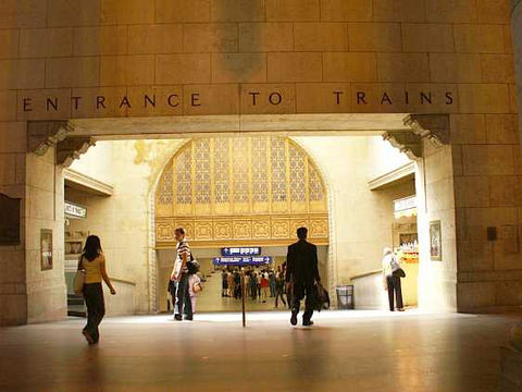 Visitor's Guide to Union Station in Toronto