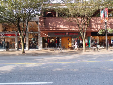 Robson Street, Vancouver: Shopping & Dining Guide (by SkyTrain)